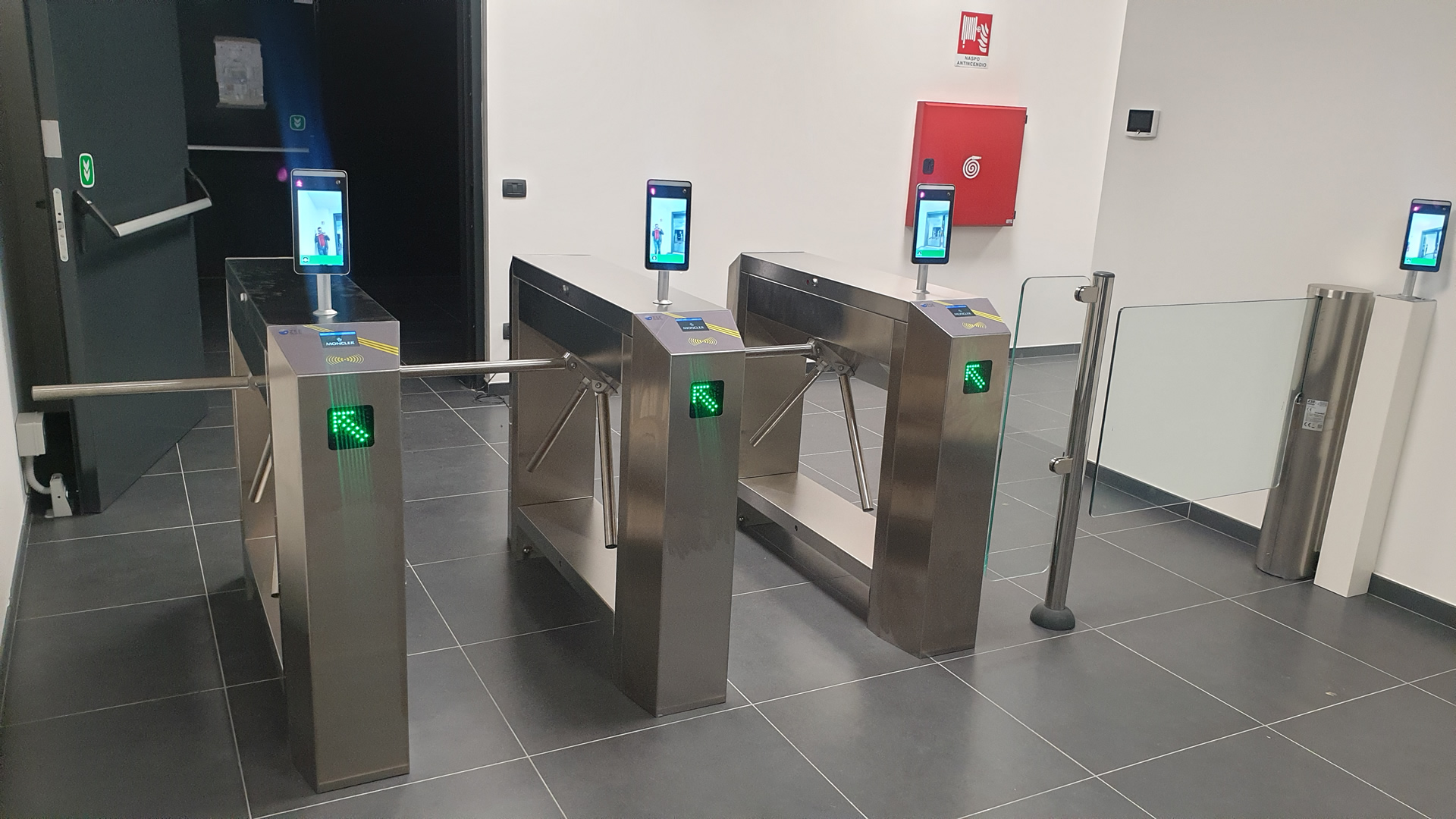 Controllo Accessi per Società con più Sedi distribuite